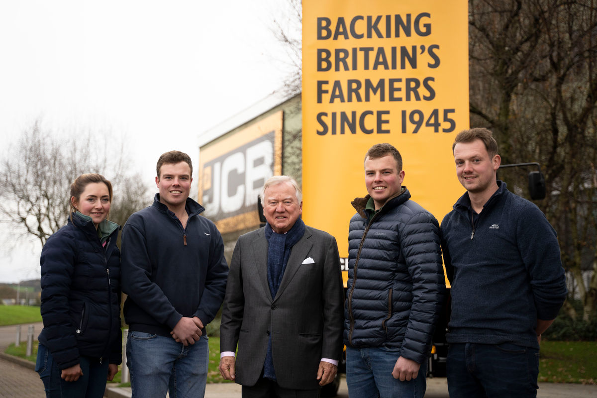 JCB employees show support for farmers | Shropshire Star