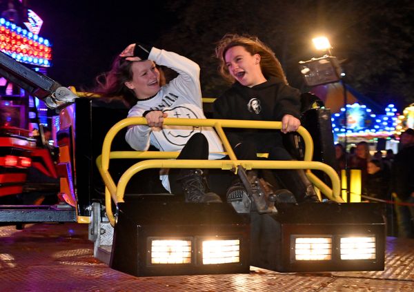 Watch: Sold-out fireworks extravaganza at Himley Hall provides banging ...