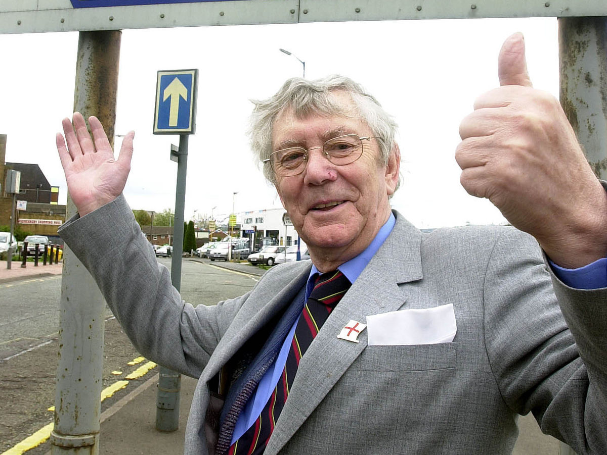 Former mayor and Wednesbury councillor Bill Archer dies | Express & Star