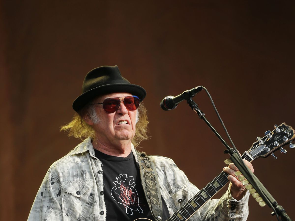 Singer Neil Young says Glastonbury ‘back on our itinerary’ | Express & Star