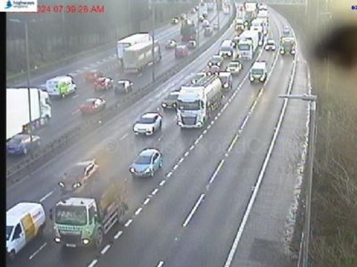 'Substantial' M6 fuel spill closes lanes and causes long delays for drivers | Express & Star