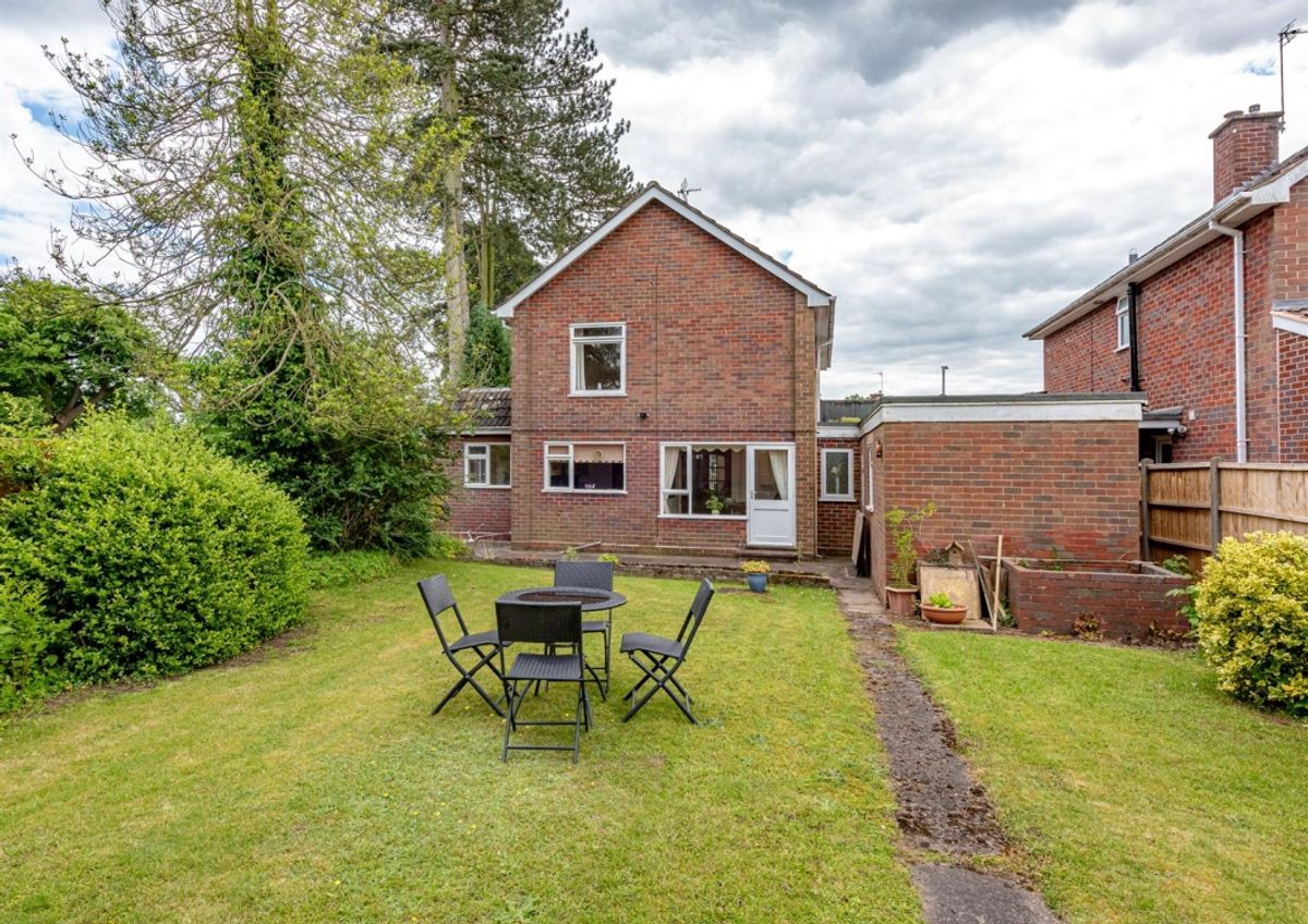 Wolves legend Peter Broadbent's former home on the market - for a ...