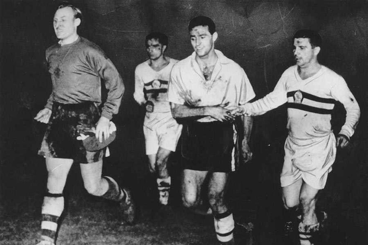 Tributes to Wolves legend Eddie Stuart | Express & Star