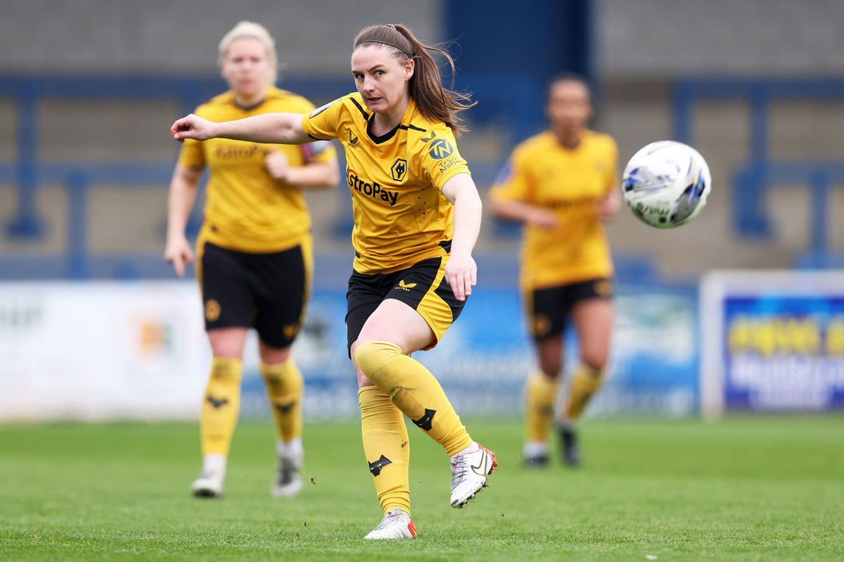 Strike duo among four signing up again for Wolves Women | Express & Star