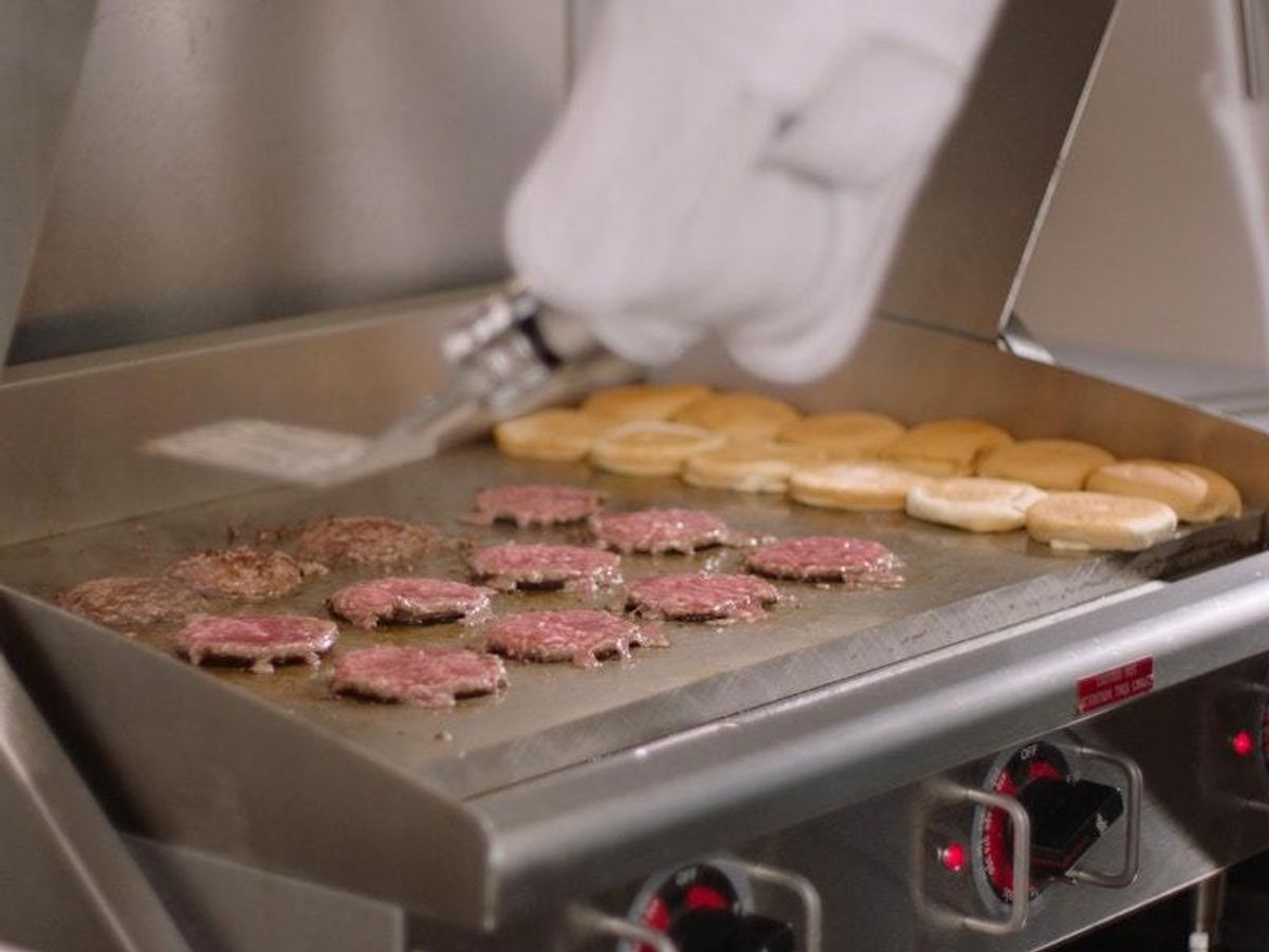 Flippy the burger-flipping robot has worked its first shift | Express ...