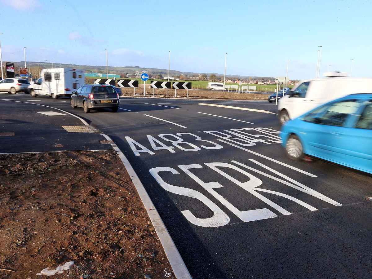 Latest changes to Oswestry's Mile End roundabout approved | Shropshire Star