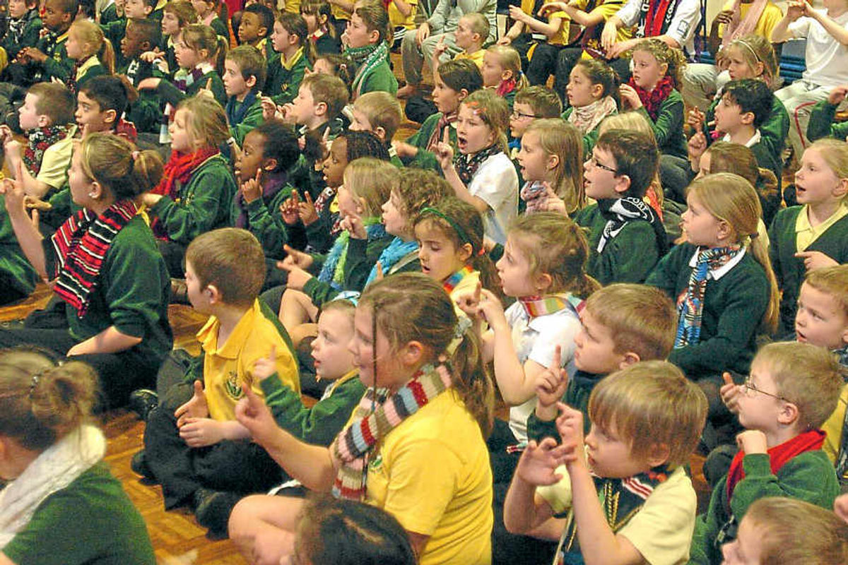 Shropshire schools take part in sign2sing record attempt | Shropshire Star