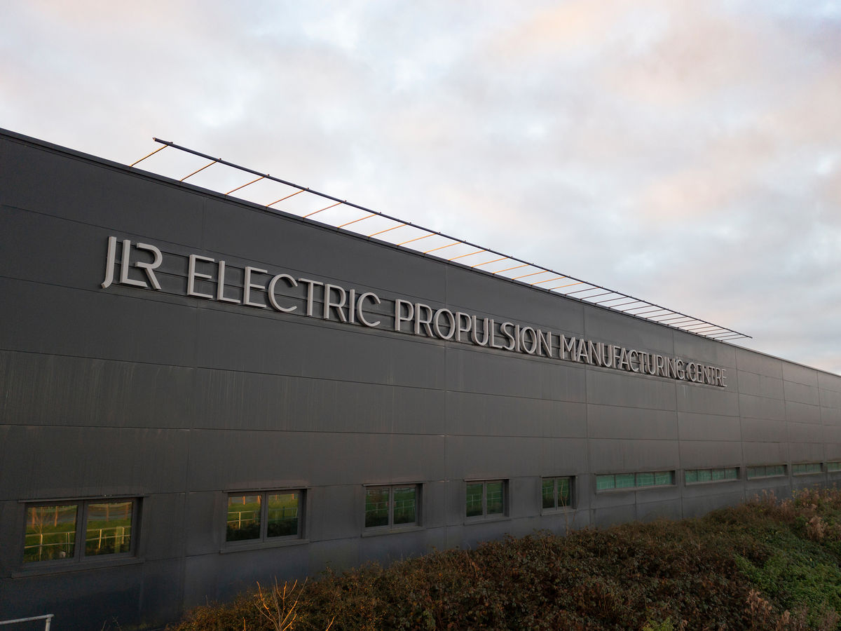 Unite workers vote to accept JLR pay rise | Express & Star