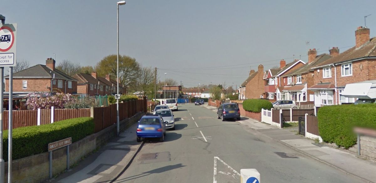 Boy, 17, stabbed after gang attack in Walsall | Express & Star