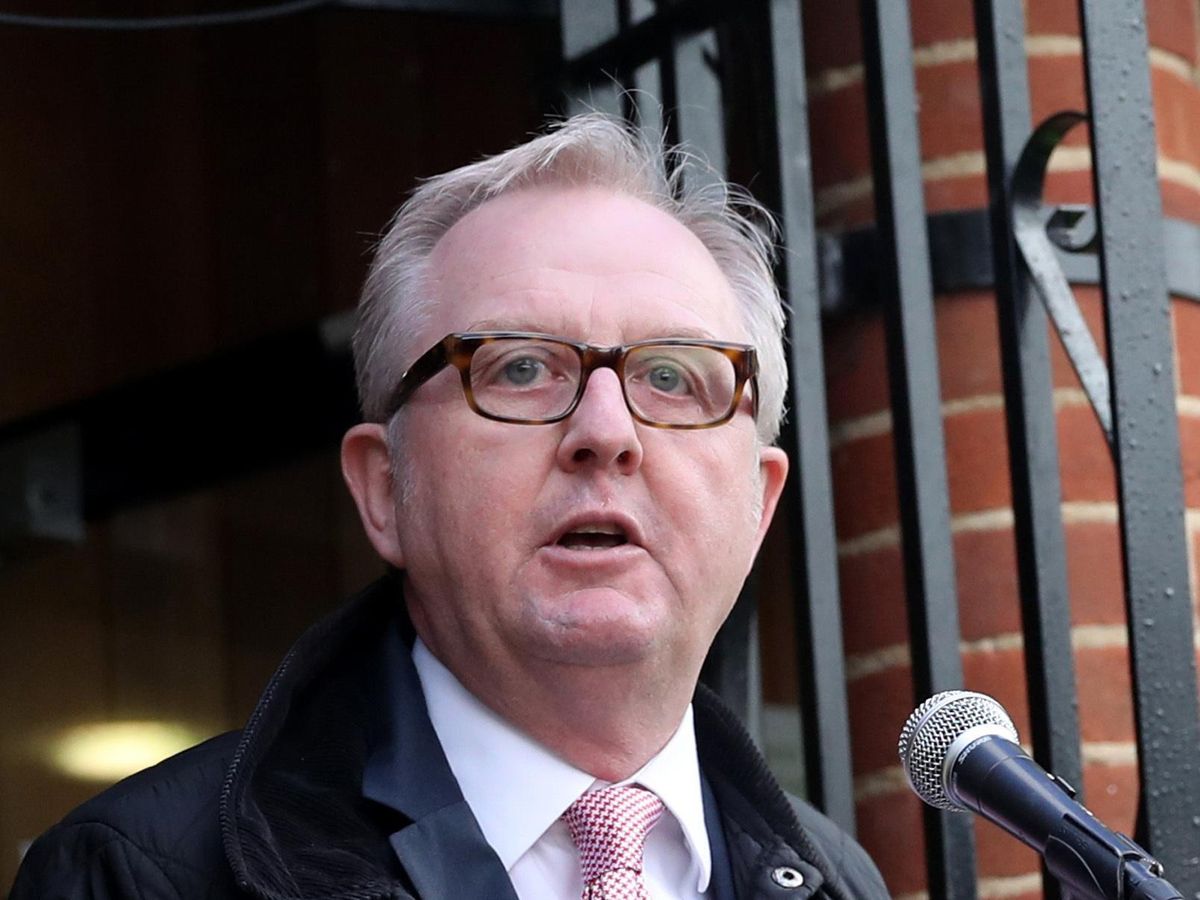 Lord Austin calls on public to boycott Rowley Regis restaurant over ...