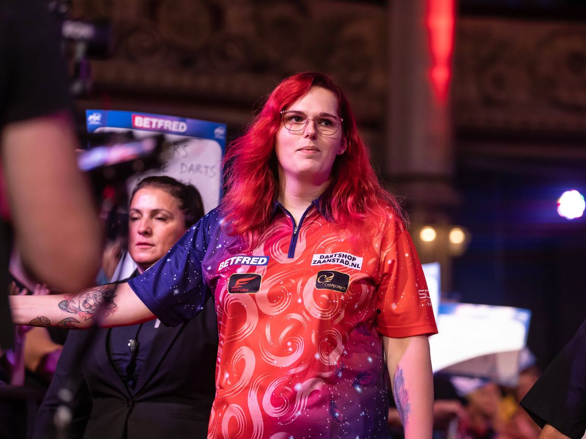 Noa-Lynn van Leuven faces tough test at Grand Slam of Darts | Express ...