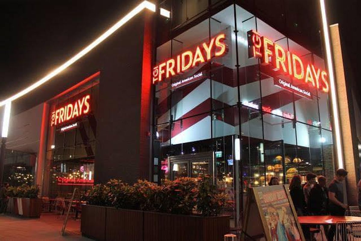 Walsall's TGI Fridays restaurant clsoes down as part of administration ...