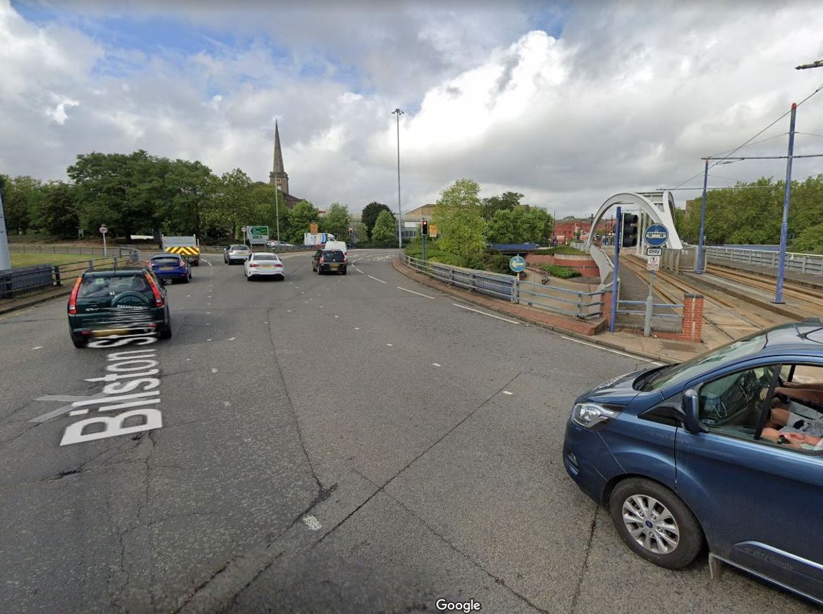Crash at Wolverhampton roundabout causes delays of 15 minutes | Express ...