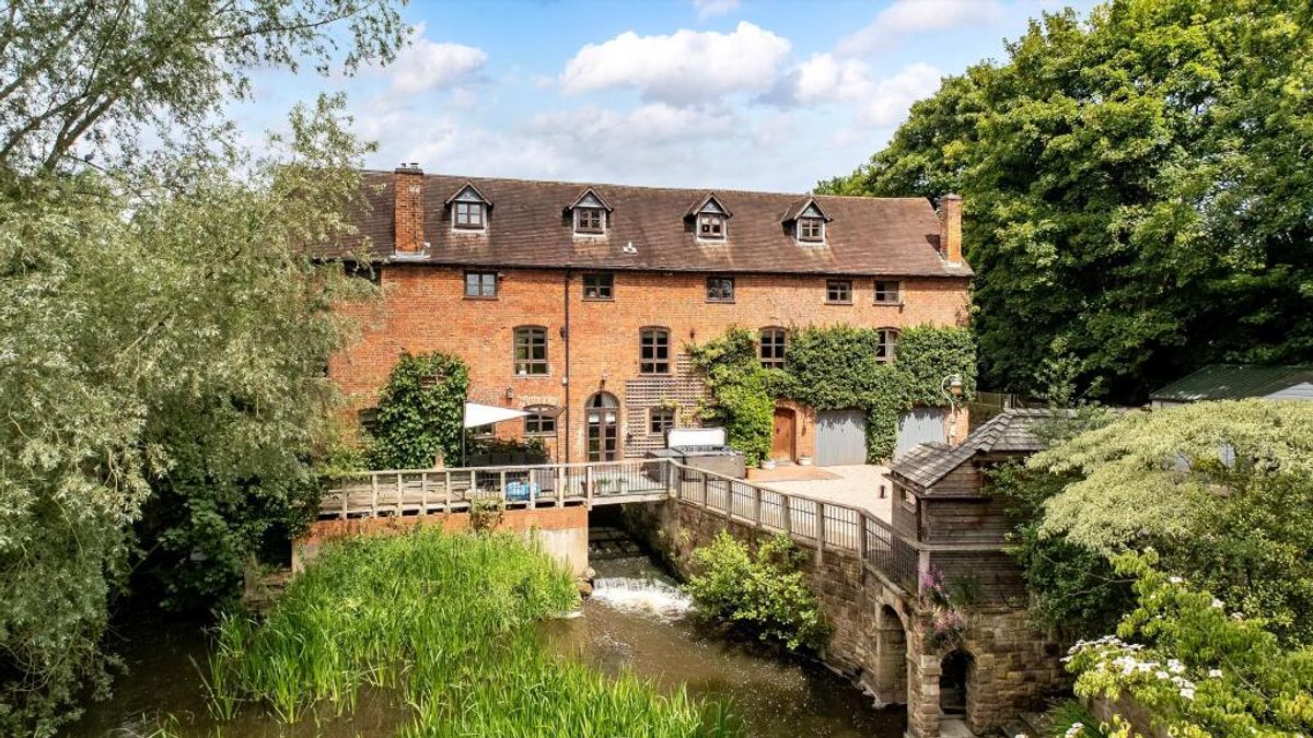 'Remarkable' Grade II listed former mill near Newport featuring a ...
