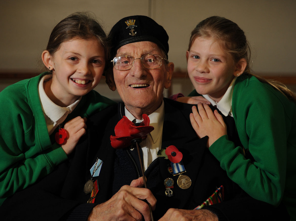 'He was our hero': Tributes paid to Wolverhampton WWll veteran after ...