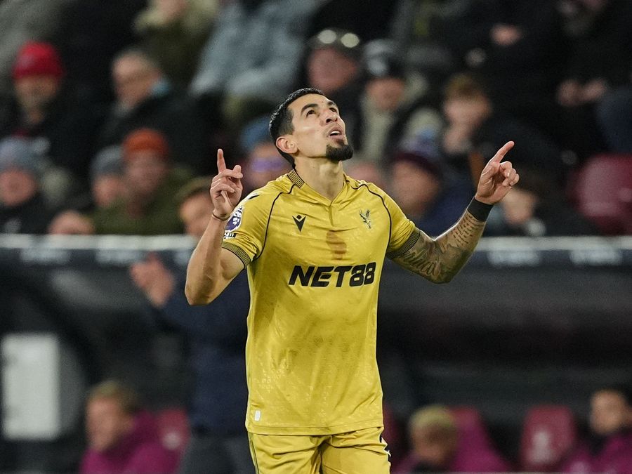 Daniel Munoz scores as Crystal Palace beat struggling Burnley ...