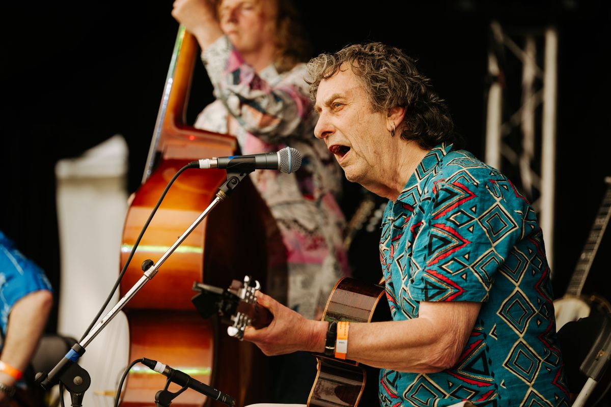 Sunny start to Ludlow Spring Festival as visitors enjoy a vibrant ...