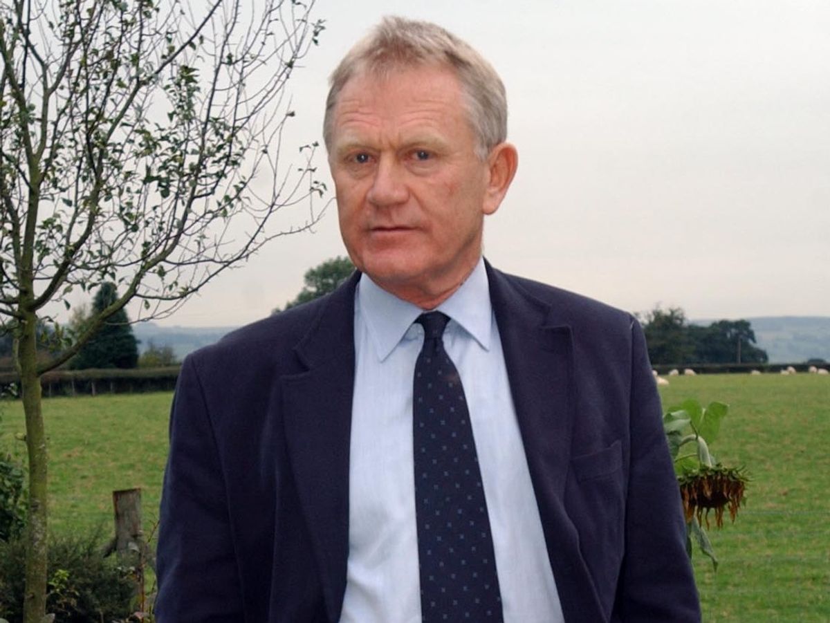 Shropshire father of James Bond star Daniel Craig dies | Shropshire Star