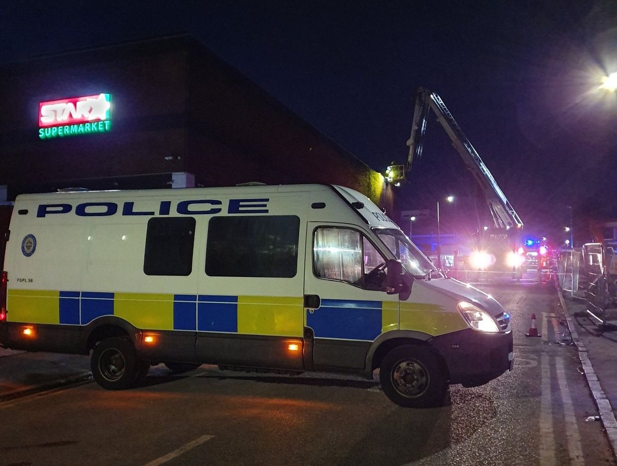 Supermarket in Smethwick evacuated due to nearby fire | Express & Star