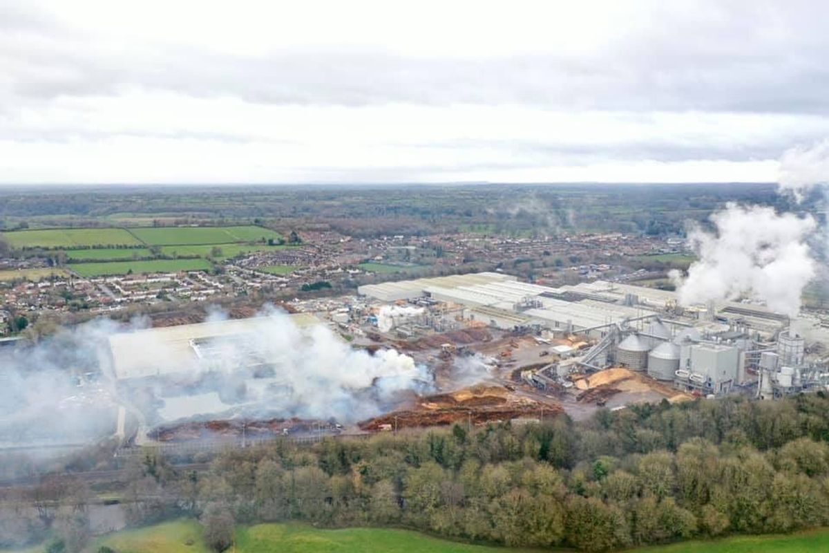 Firefighters spend 12 hours battling Kronospan factory blaze in Chirk ...