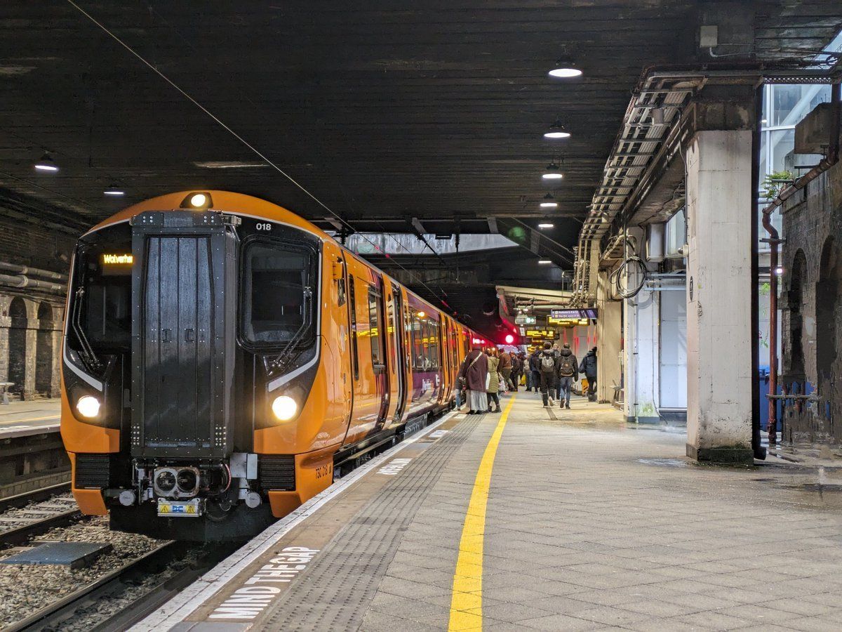 Brand new electric train fleet enters service between Wolverhampton and ...