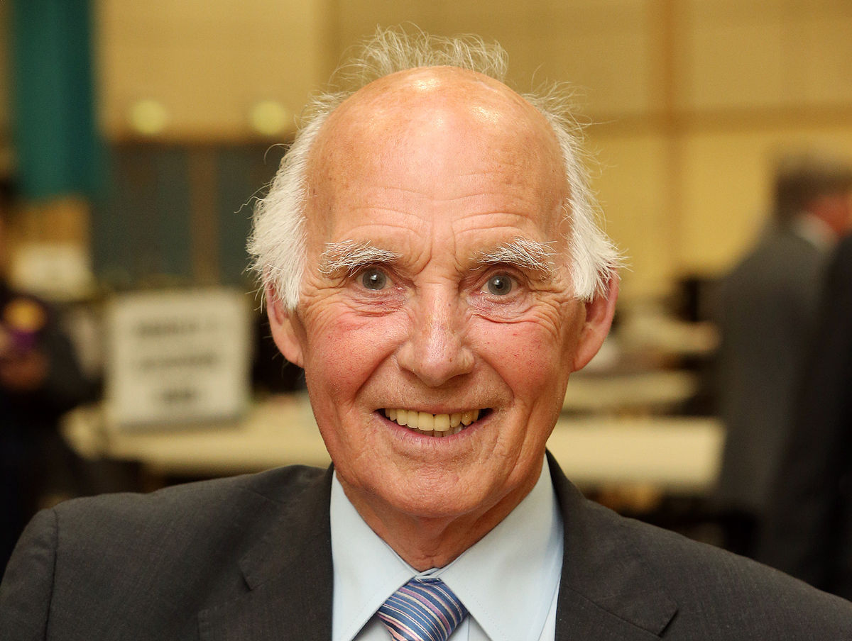 Tributes paid following death of former council chairman | Express & Star