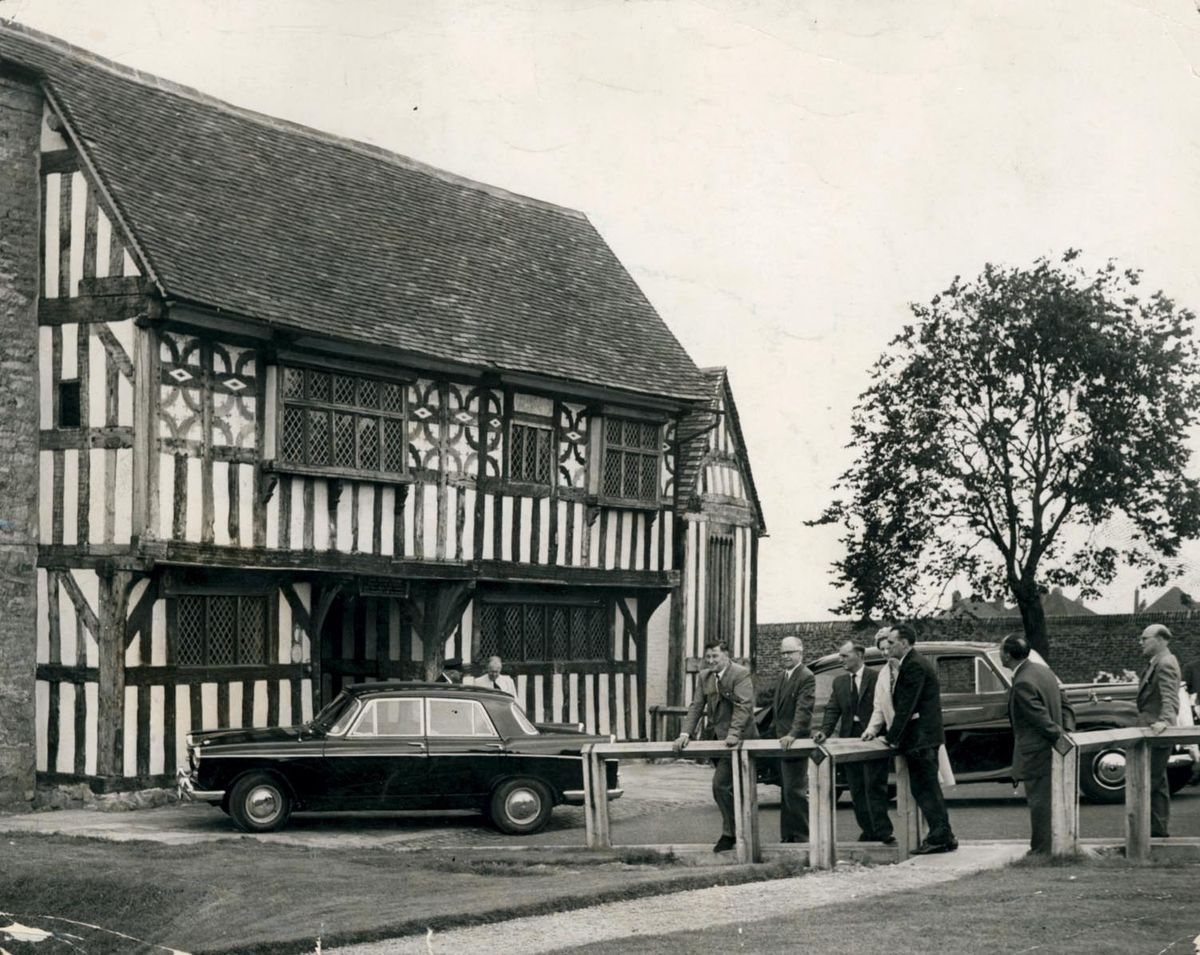 Bromwich Hall to maintain Grade I status after £200,000 heritage grant ...