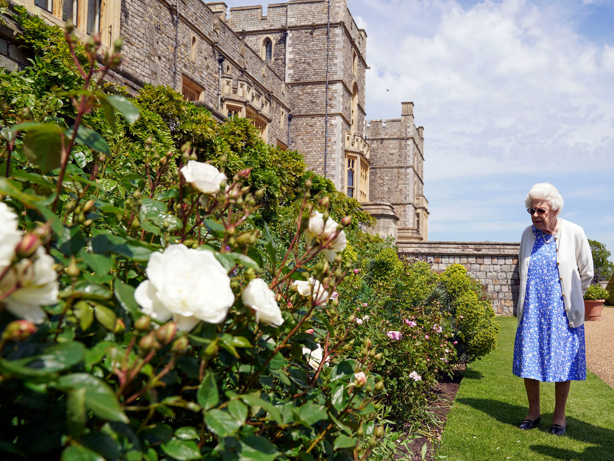 Windsor Castle: Queen's final resting place first built by William the ...