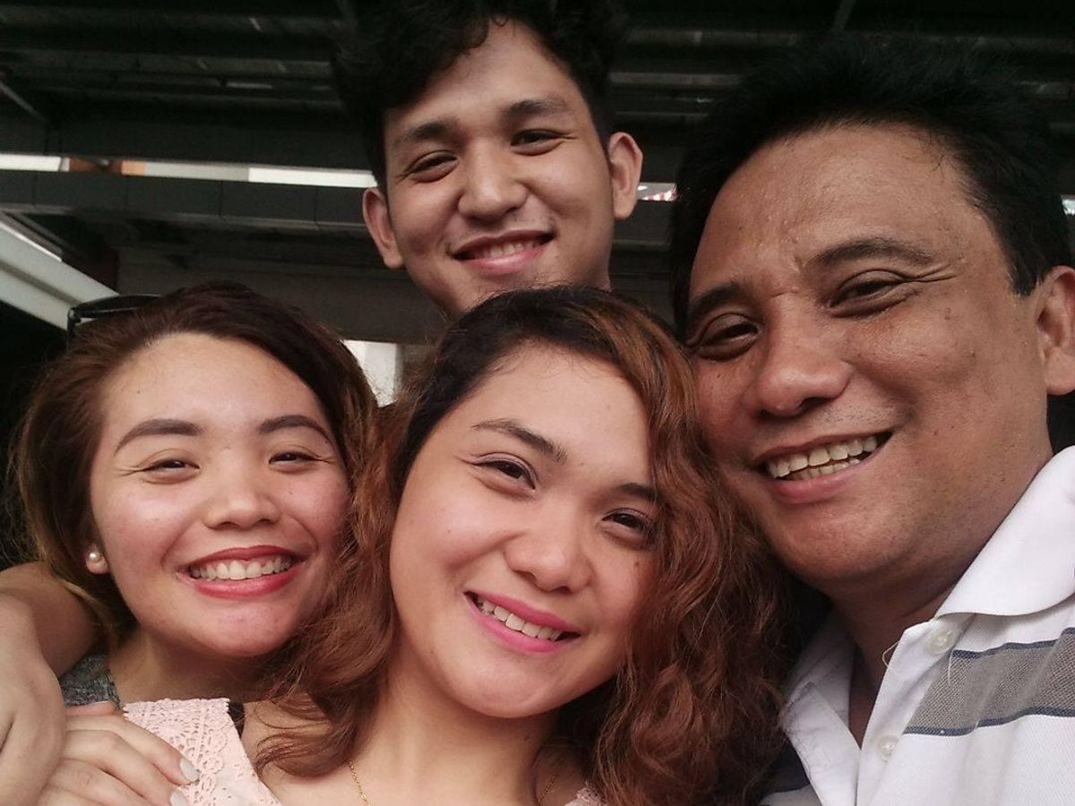 'Please help me save my dad': Nurse appeals for funds to support father ...