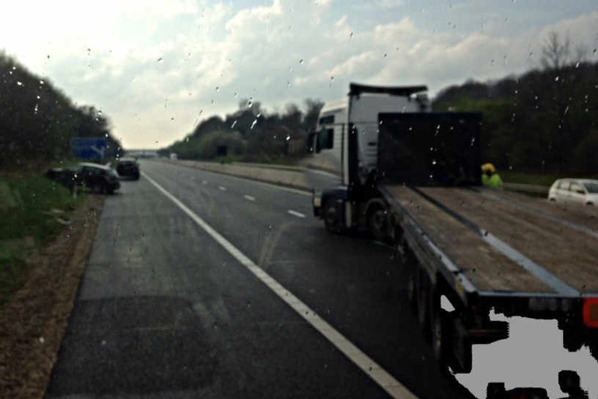 M54 closes at rush hour after lorry crash | Express & Star