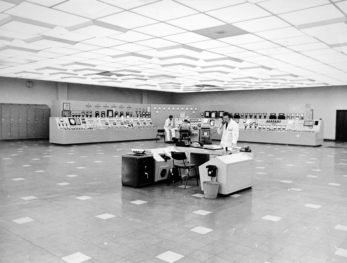 21 nostalgic pictures of iconic Ironbridge Power Station - and its ...