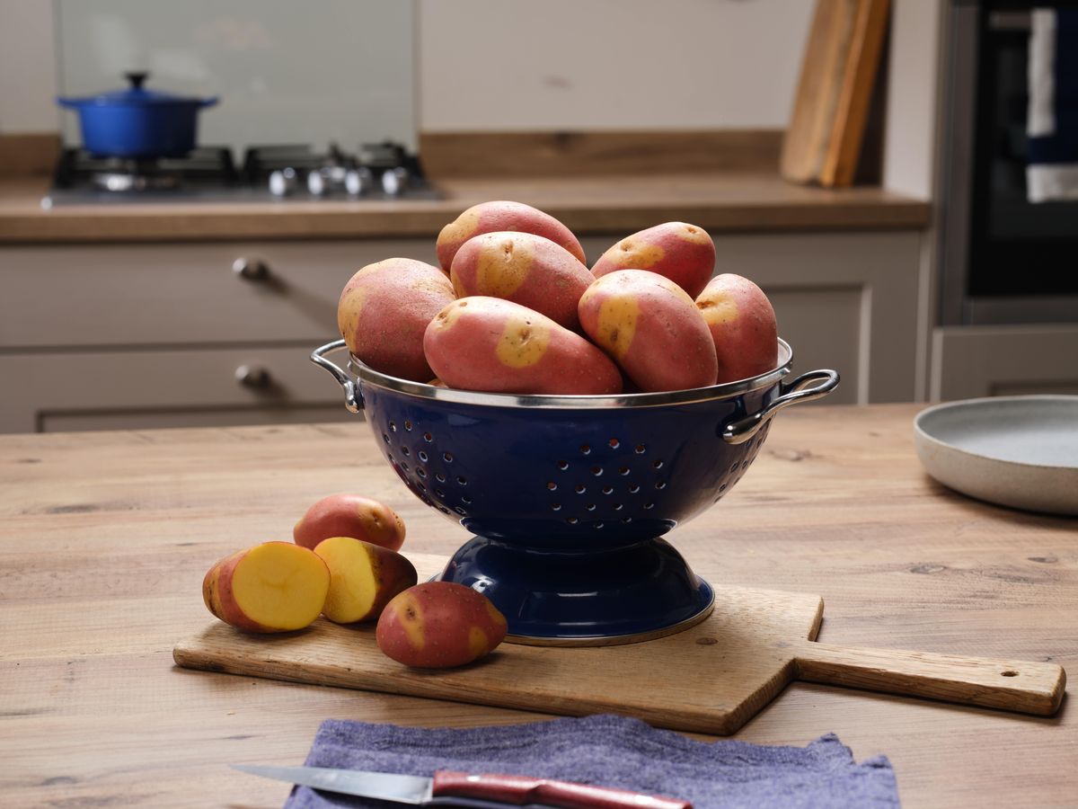 Grower scales up production of ‘Finding Nemo’ potato after Tesco trial ...