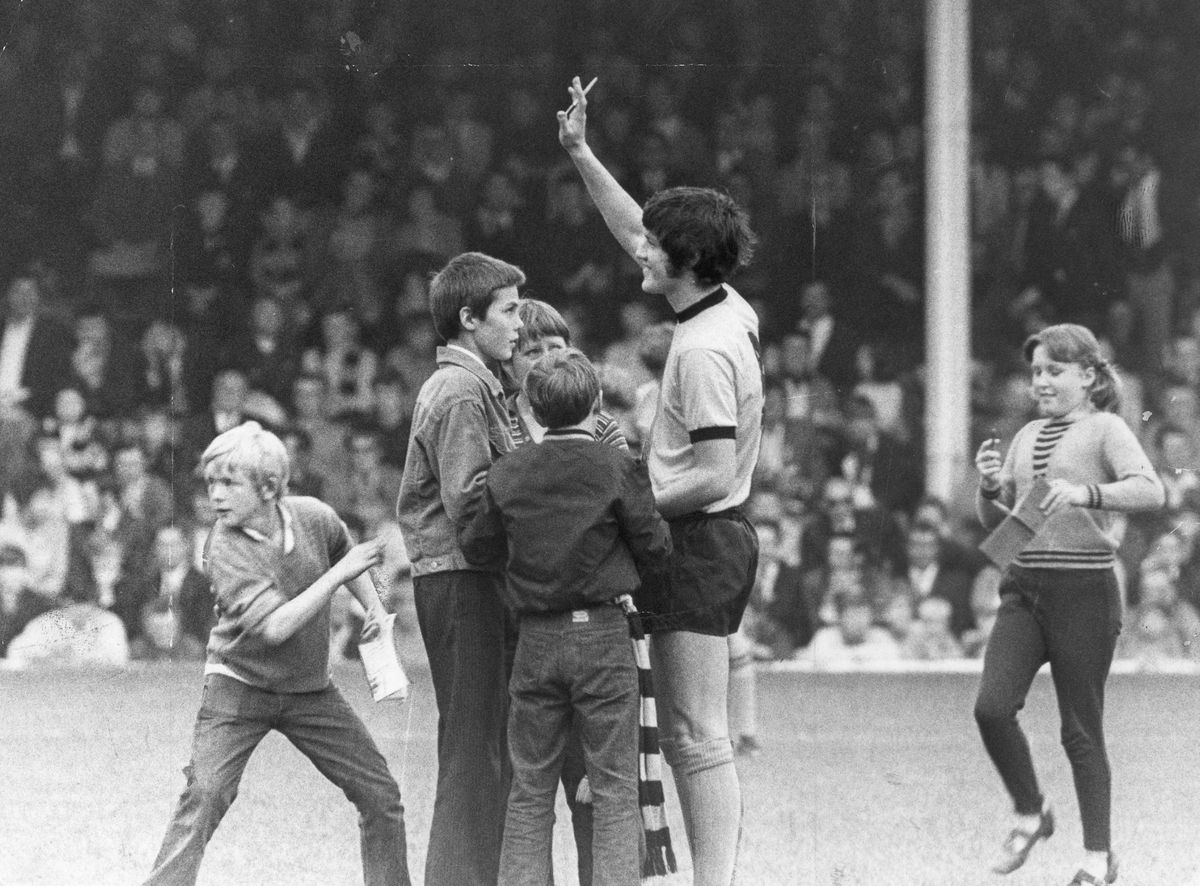 Wolves memory: A knock at the door changed Peter Knowles' life ...