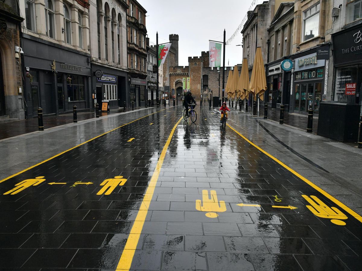 Isolation and quarantine period to be cut from 14 days to 10 in Wales ...