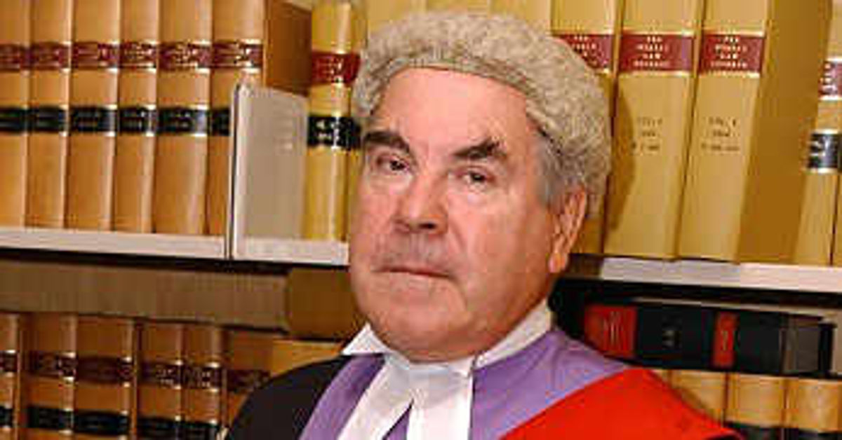 Top judge quits over phone call | Express & Star