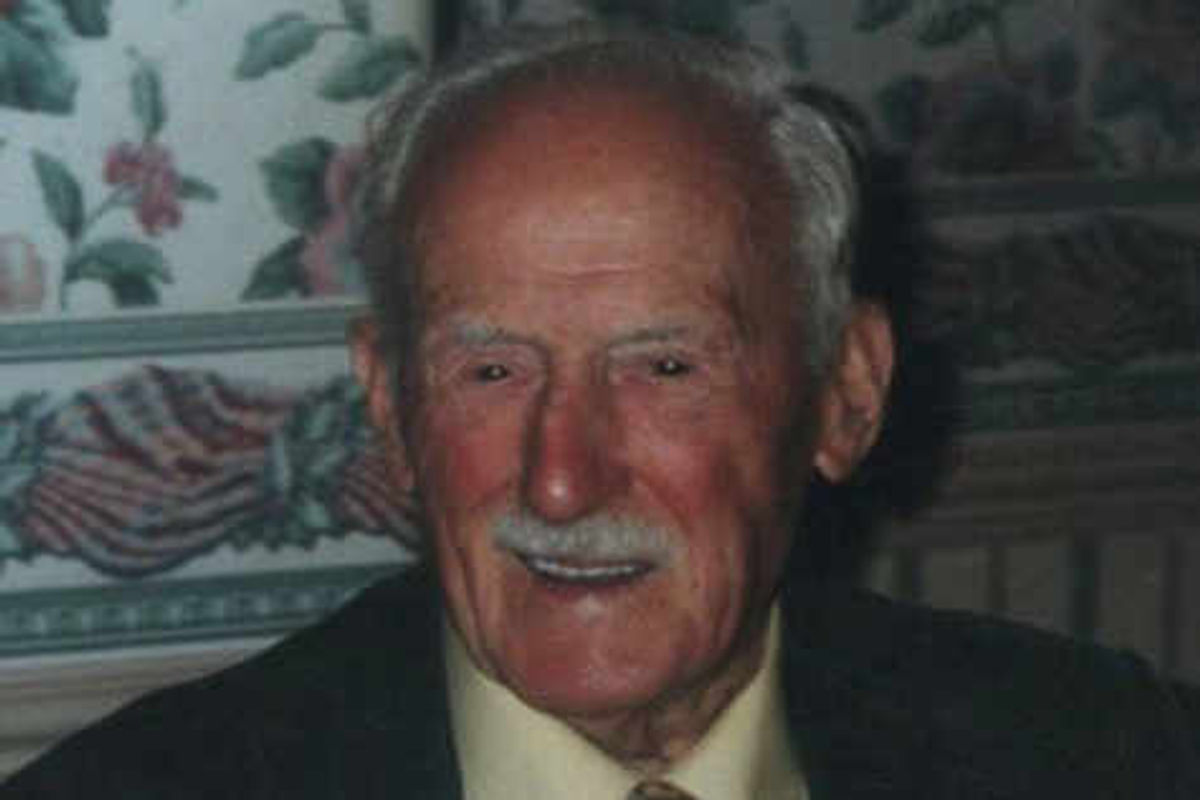 Death of war hero and 'true gentleman' Arthur Plant | Express & Star