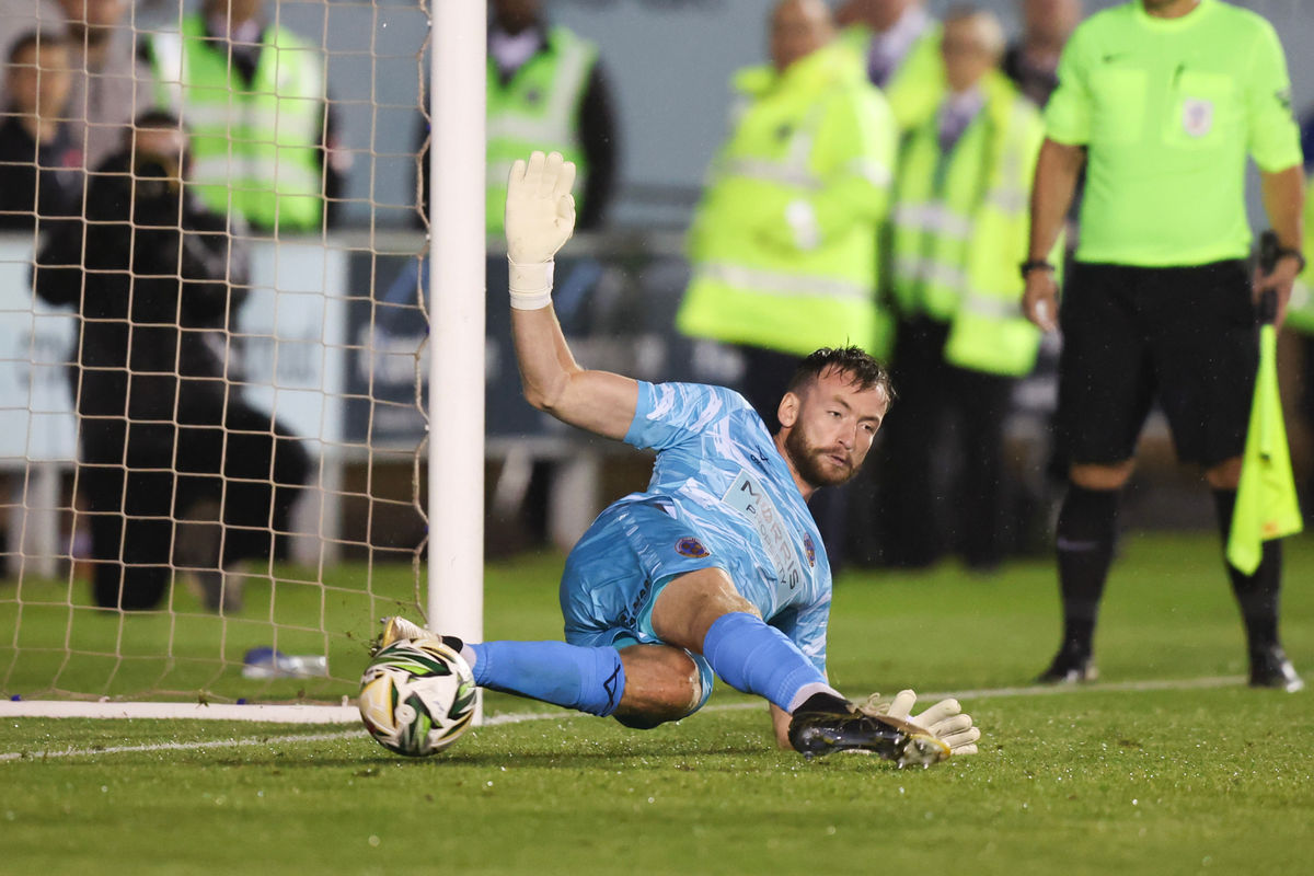 Michael Appleton addresses Shrewsbury goalkeeper recruitment options ...