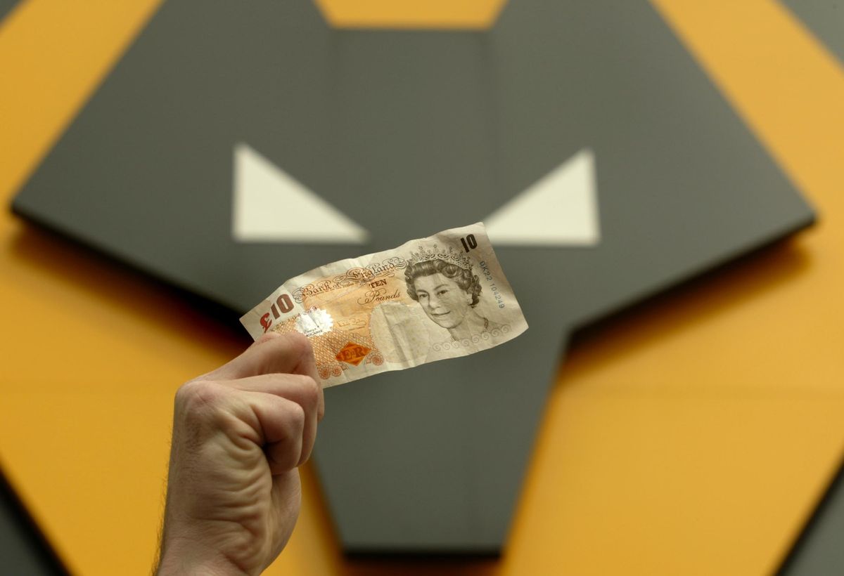 The £10 deal: When Steve Morgan bought Wolves for a tenner | Express & Star