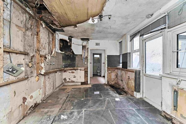 Inside Victorian Wolverhampton house with flat conversion potential ...