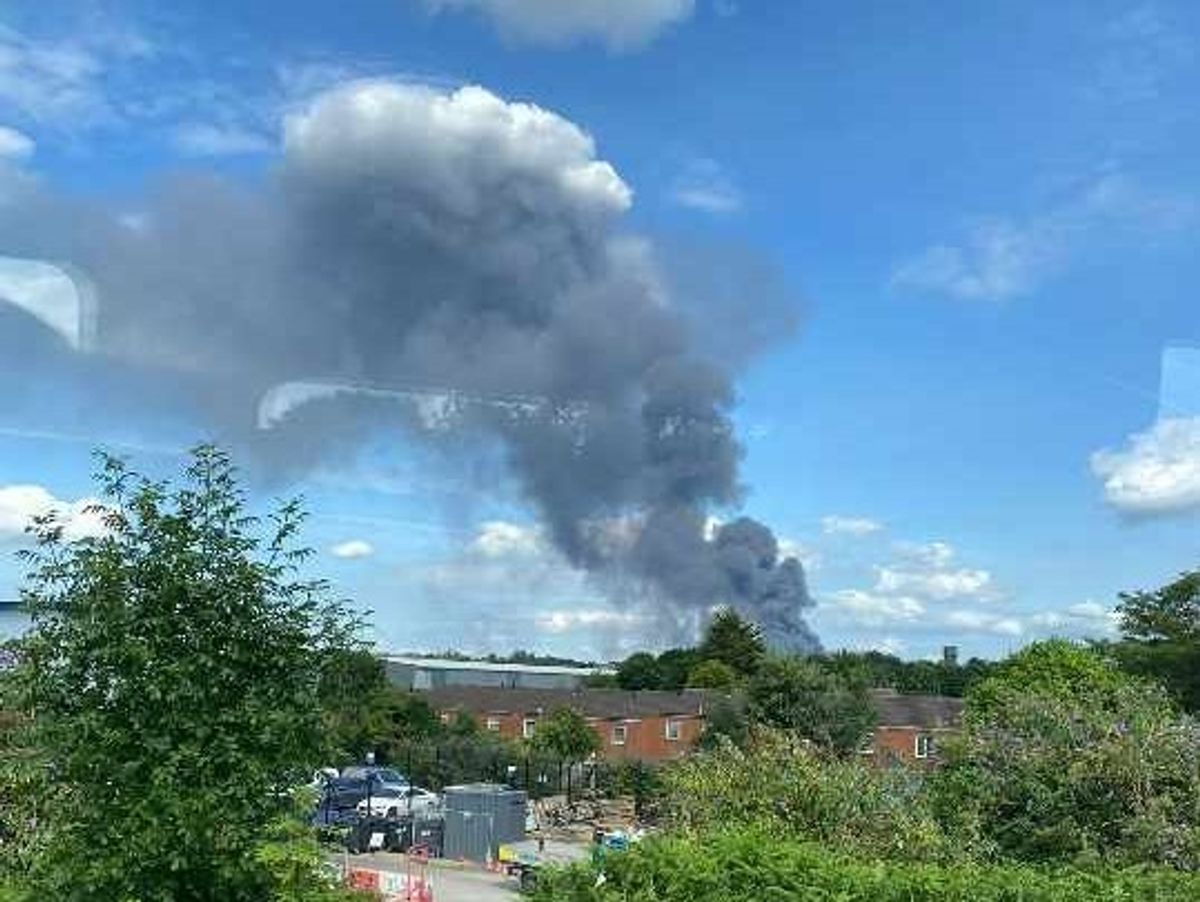 25 firefighters remain at scene of huge factory blaze | Express & Star