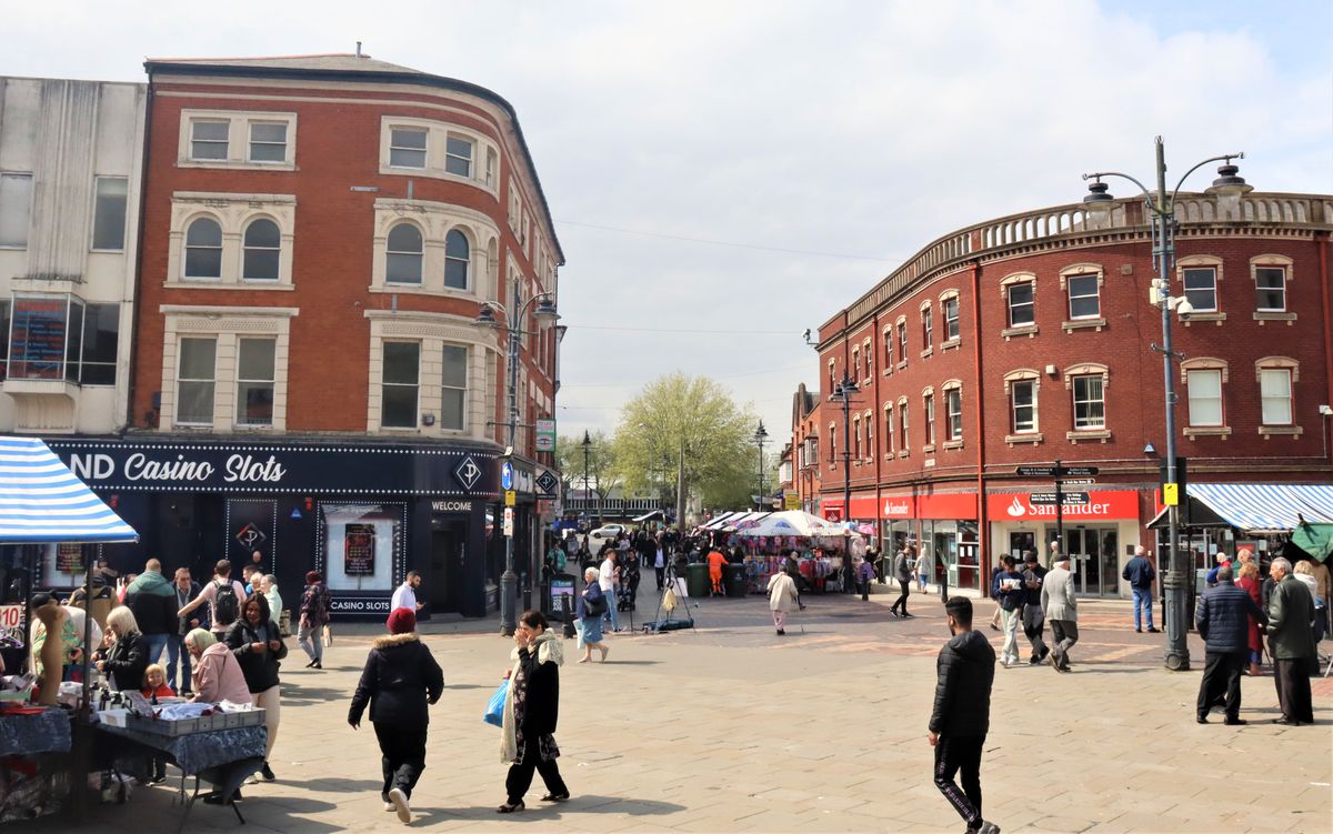 Four-year ban from Walsall town centre for regular street drinker ...