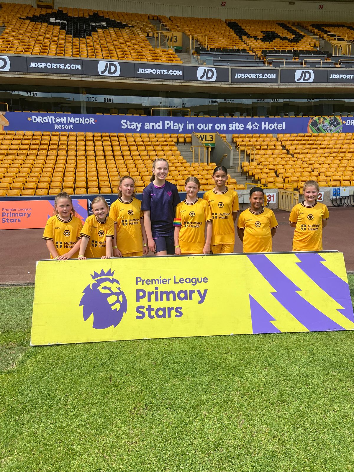 Codsall schoolchildren get a taste of Premier League success | Express ...