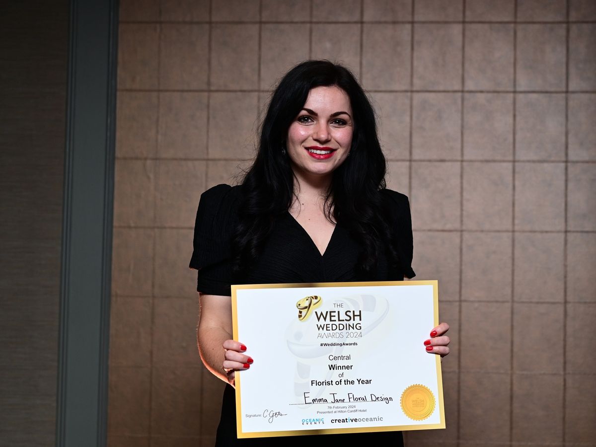 Emma Jane celebrates as floral business wins award | Shropshire Star