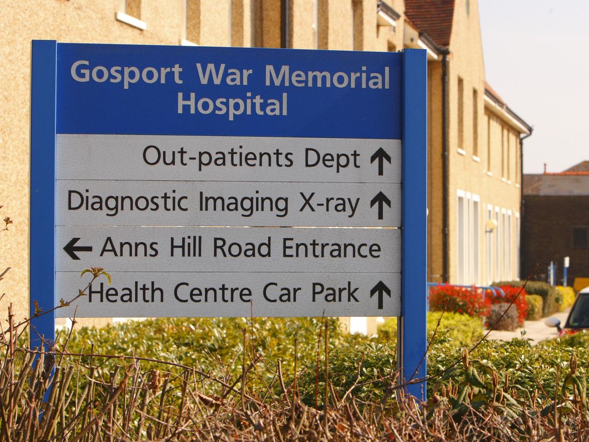 Police pass files to CPS over deaths at Gosport War Memorial Hospital ...