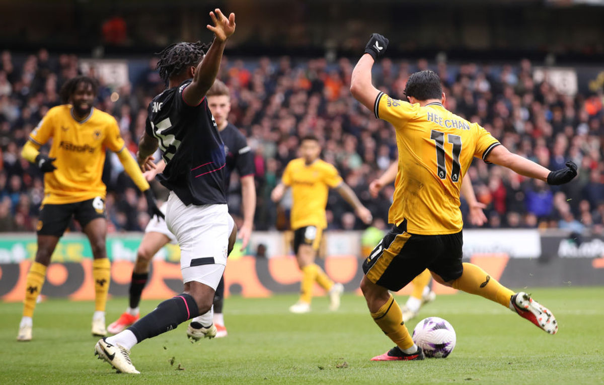 Wolves 2 Luton 1 - Report | Express & Star