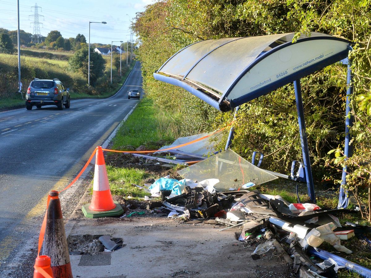 20-year-old man seriously hurt in Streetly crash | Express & Star