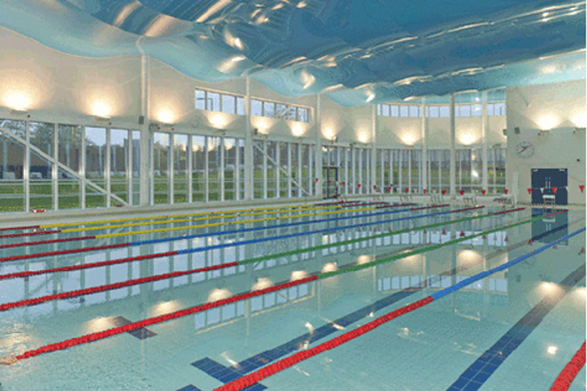 New swimming pool too cold say visitors | Express & Star