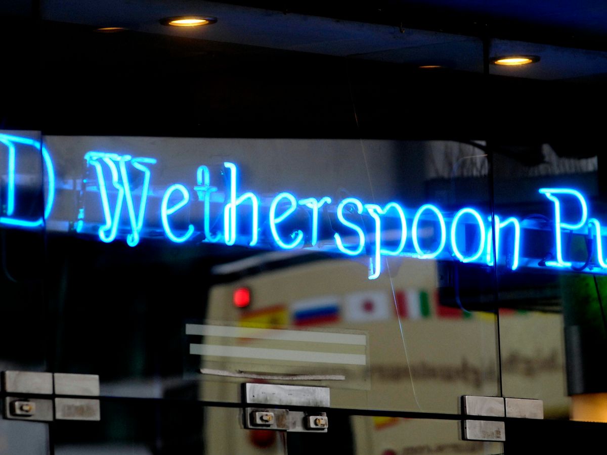 Trade ‘very quiet’ on weekend before ‘rule of six’, says Wetherspoons ...