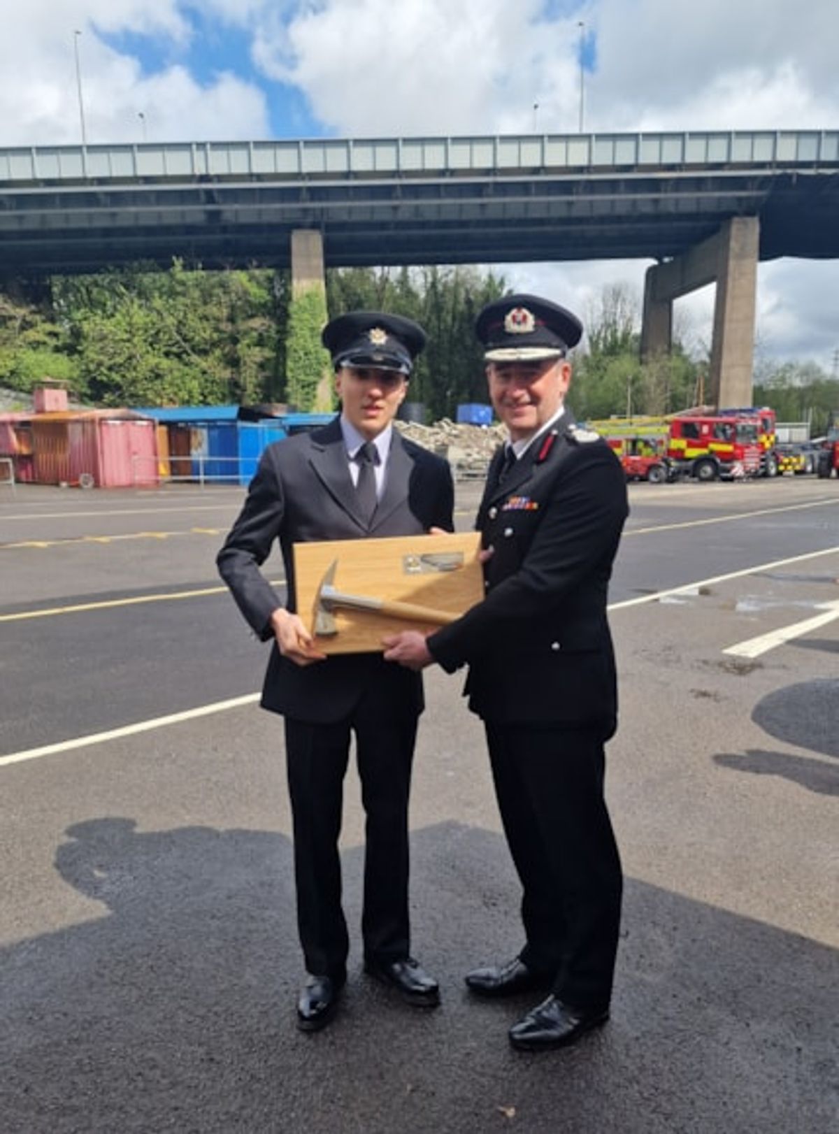 Mid and West Wales Fire and Rescue Service welcomes 11 new Wholetime ...