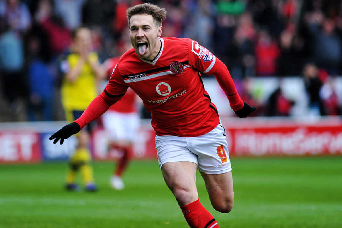 Rotherham pull out of race to sign Tom Bradshaw | Express & Star